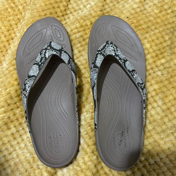 CROCS | Shoes | Crocs Snakeskin Sandles W9 | Poshmark